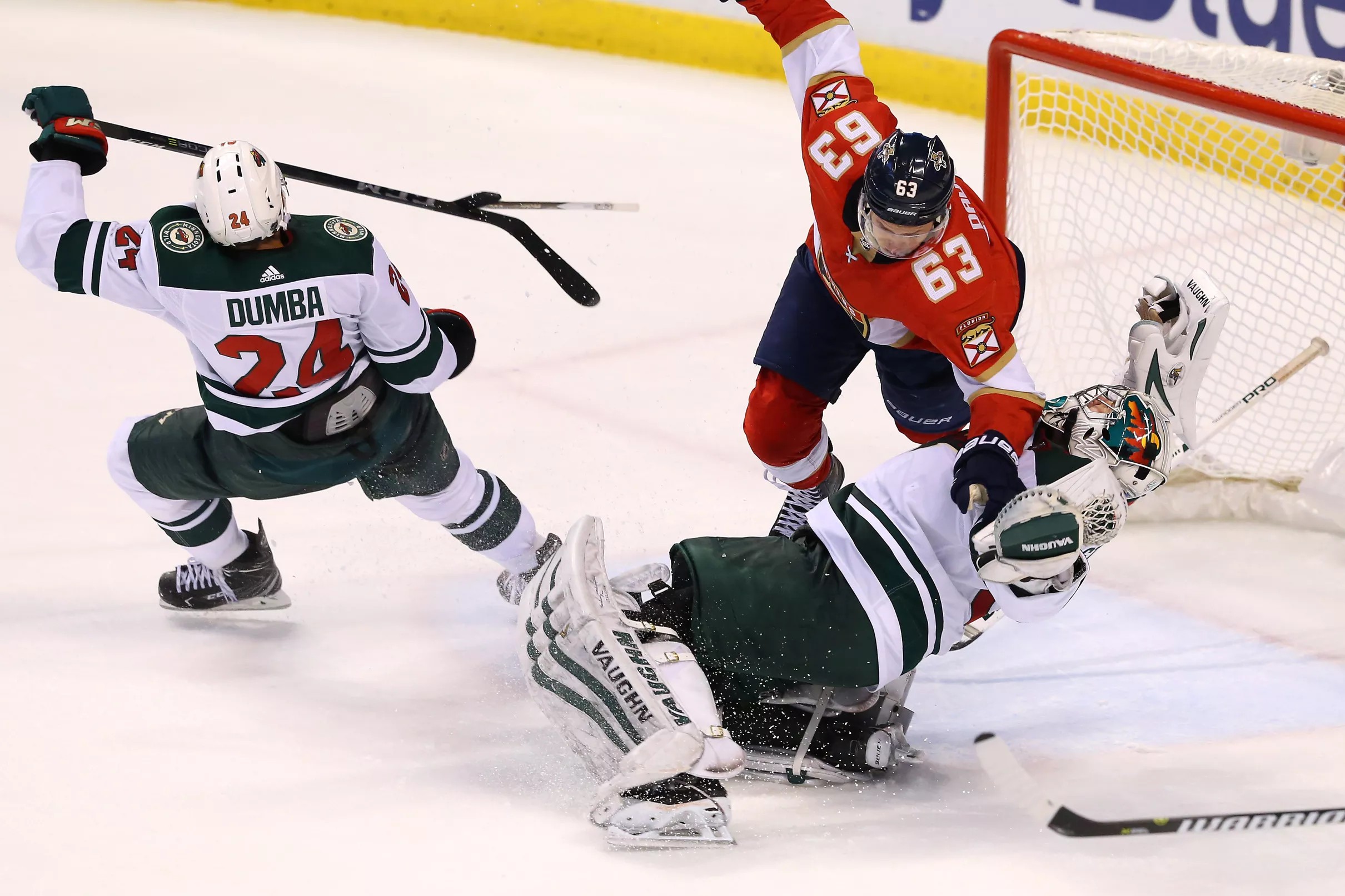 3-goal 3rd period lifts Florida Panthers over Wild