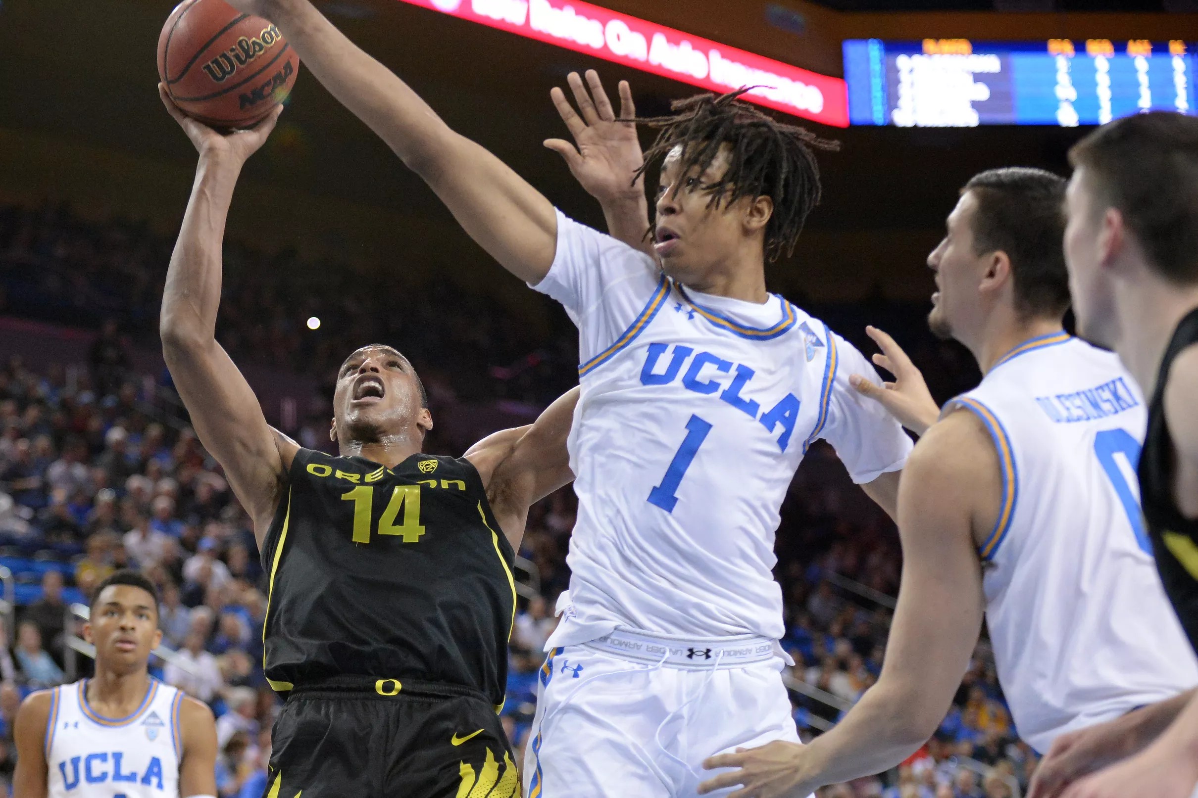 Trail Blazers sign Moses Brown to training camp deal