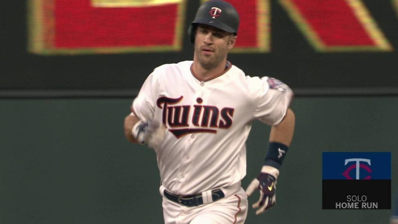 Mauer launches first HR of year -- to a rare spot