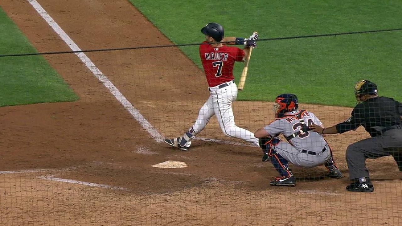 Mauer mashes go-ahead pinch-hit homer