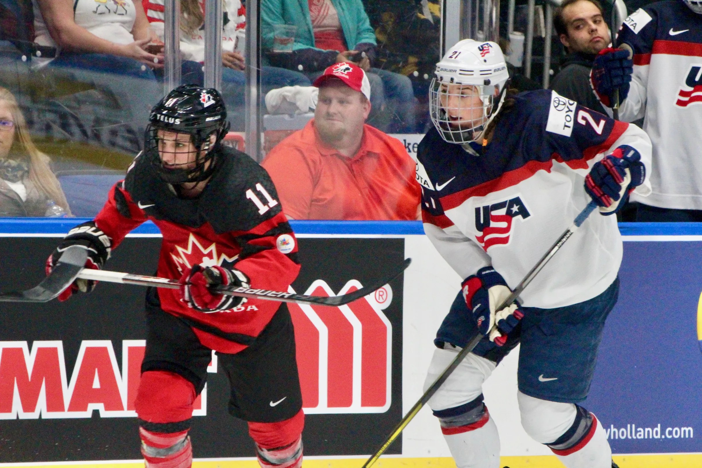 Women’s hockey players announce professional hockey boycott