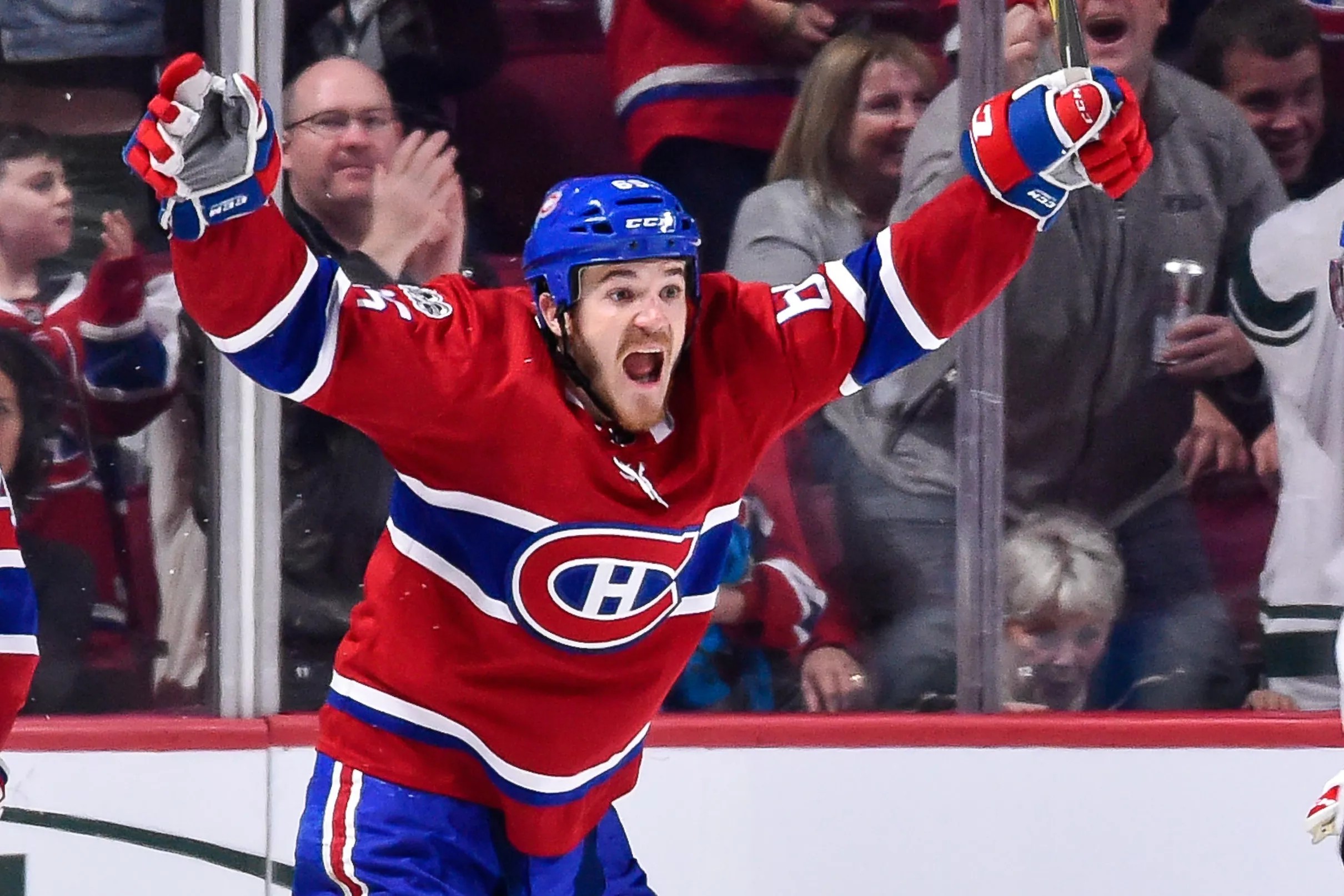 [Highlight] Andrew Shaw ties it up with his second of the night