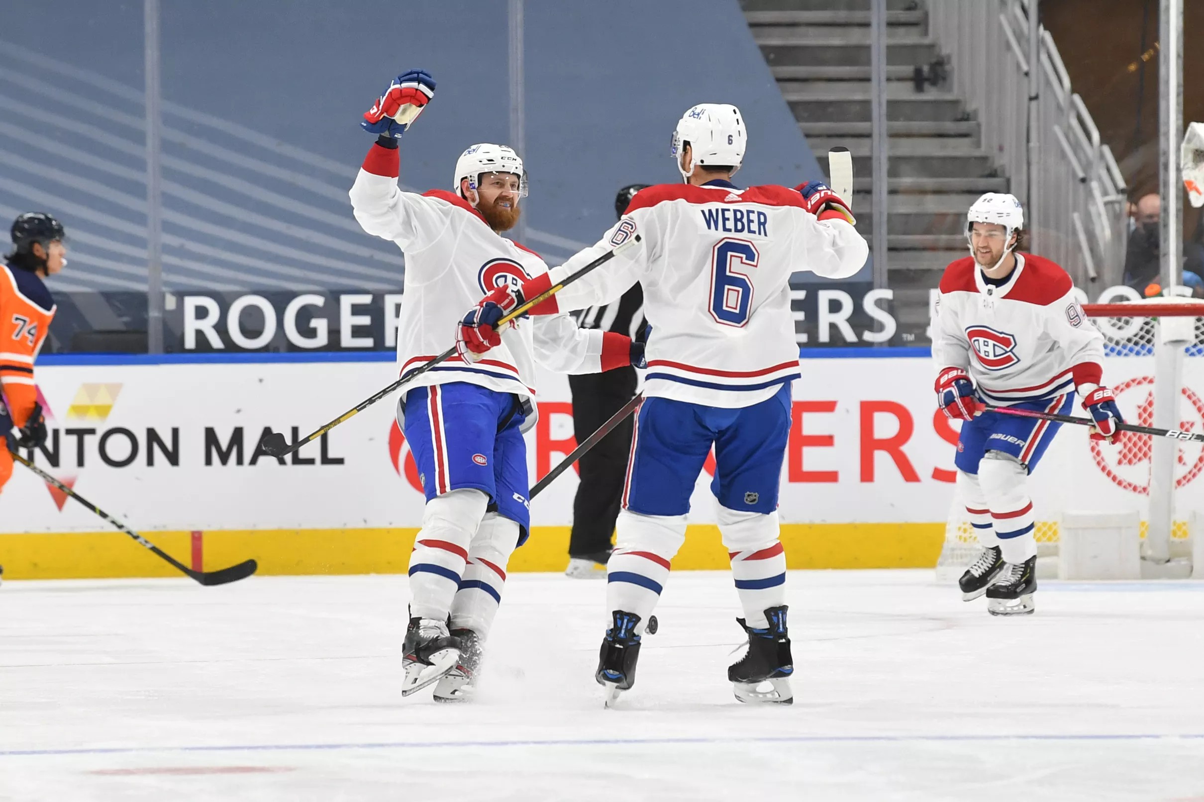 [Highlight] Shea Weber scores from behind the goal line