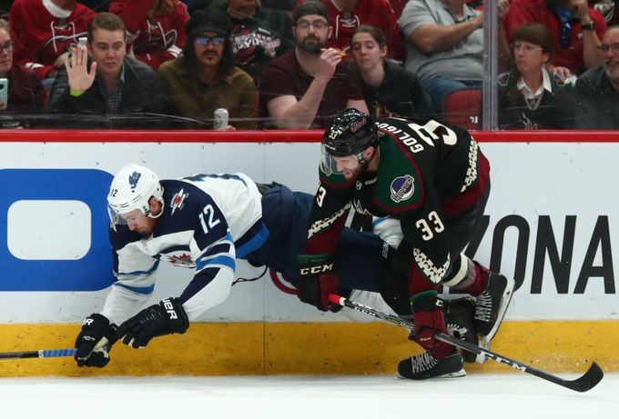 John Chayka confident Coyotes can still land a desirable player with ...