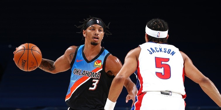 Milwaukee Bucks Sign Justin Robinson to a Two-way Contract