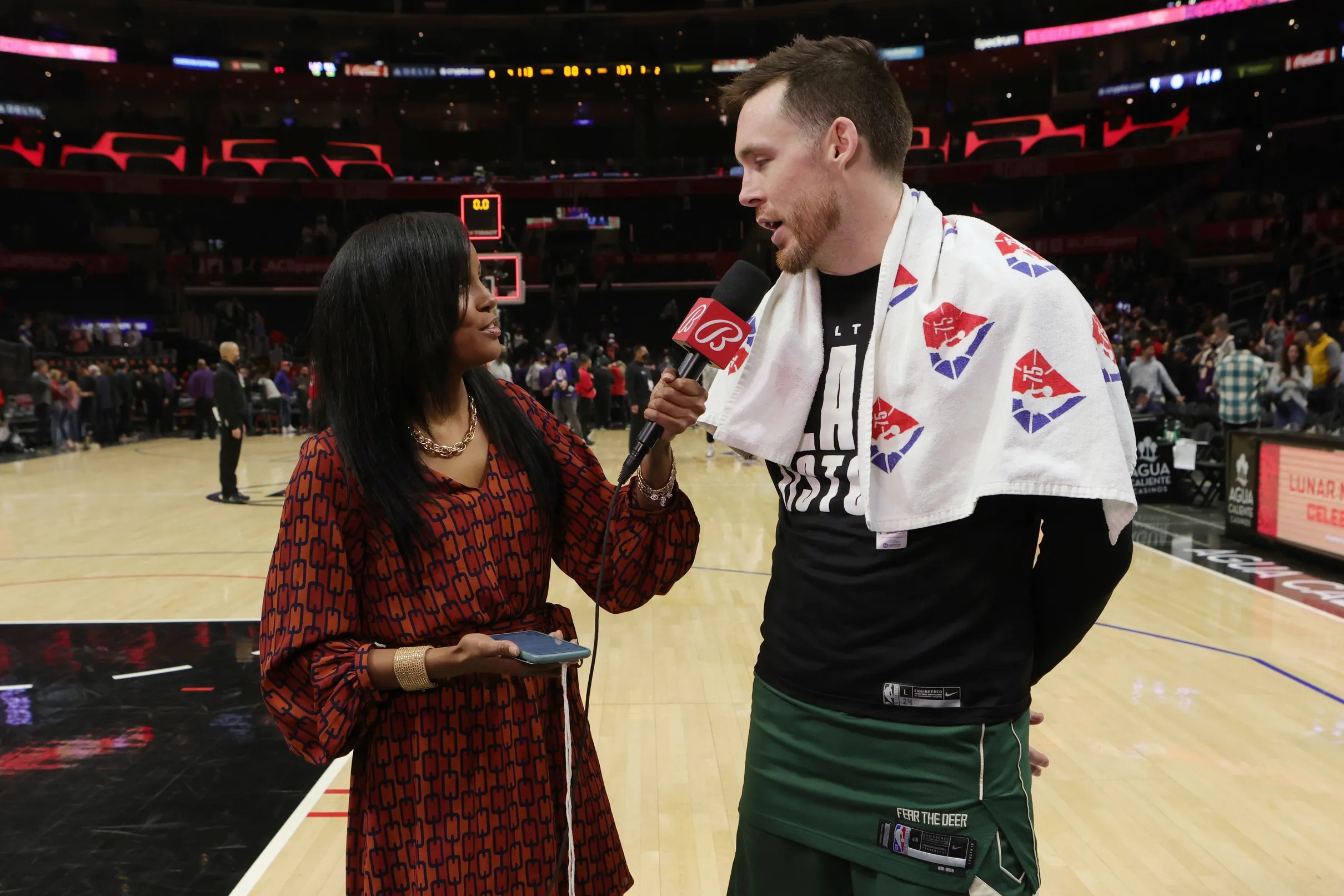 Ask away for Questions & Antlers, featuring Bally Sports Wisconsin’s ...