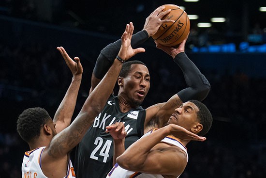 Nets forward leaves game as old injury returns