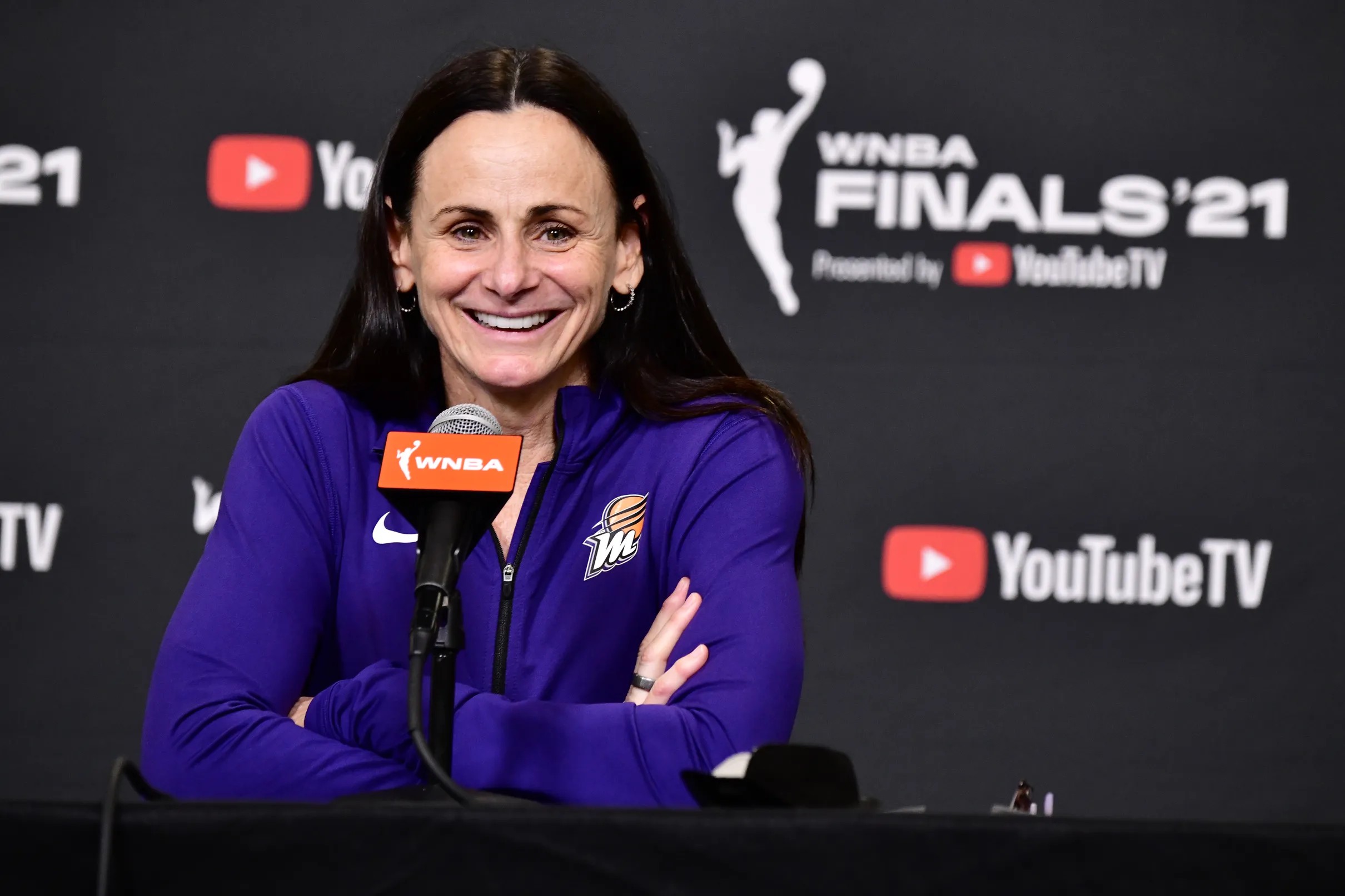 Taking a look at Sandy Brondello’s first day as Liberty coach