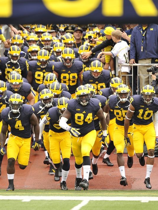 Michigan athletics projects near-$1M surplus for 2017