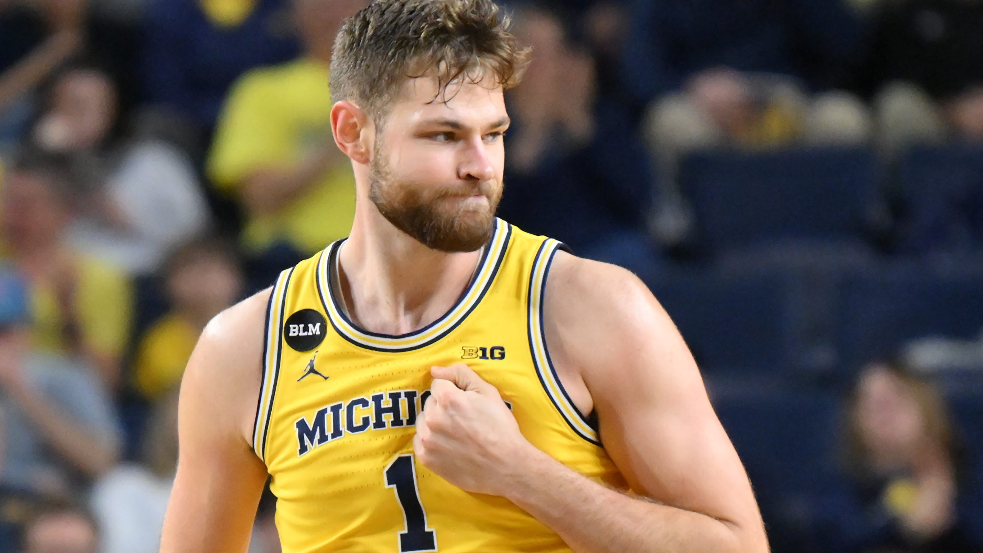 Ex-Wolverine Hunter Dickinson explains 'selfish' transfer to Kansas ...