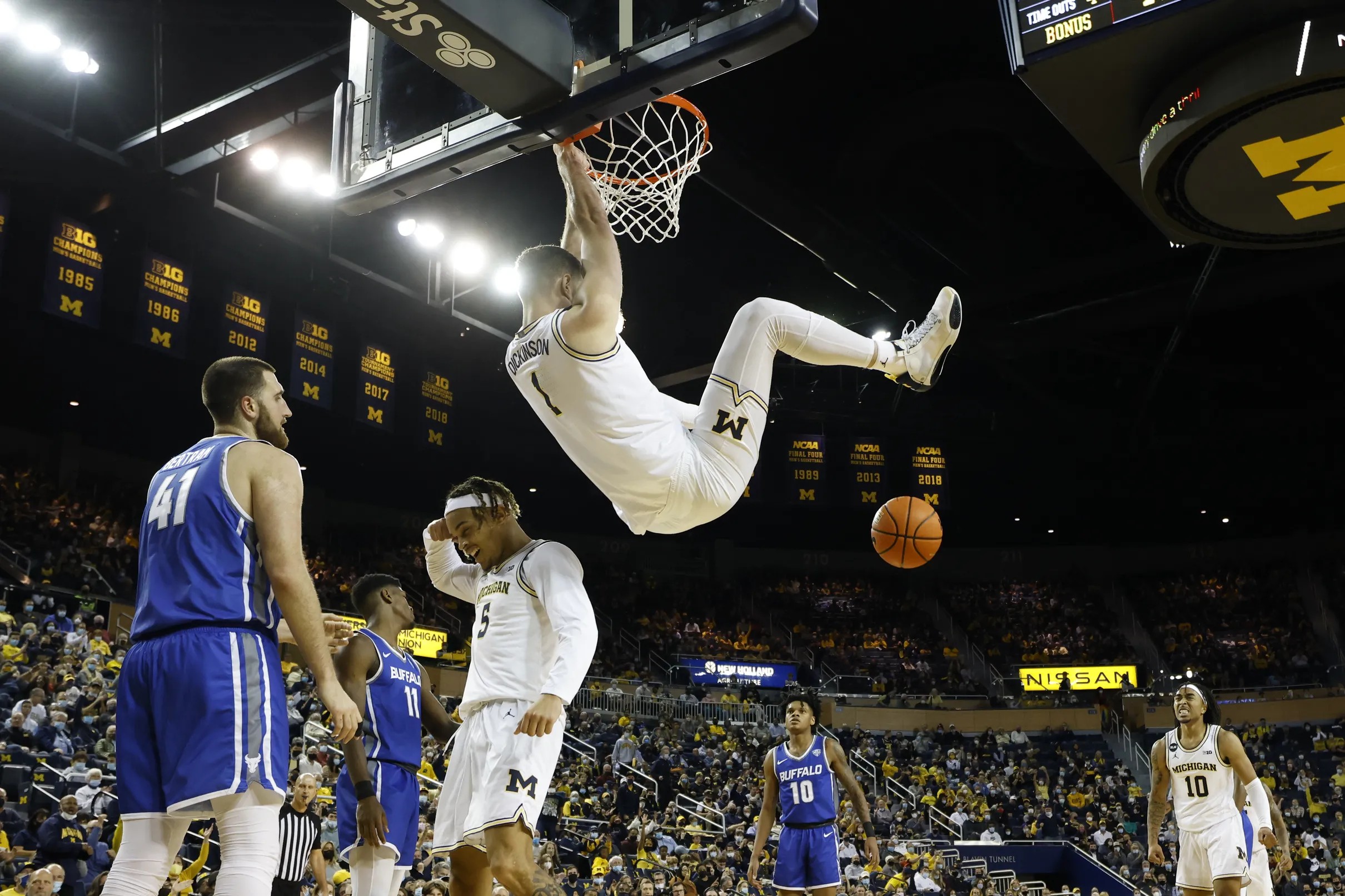 Prairie View A&M vs. No. 6 Michigan Basketball Preview: The season is ...