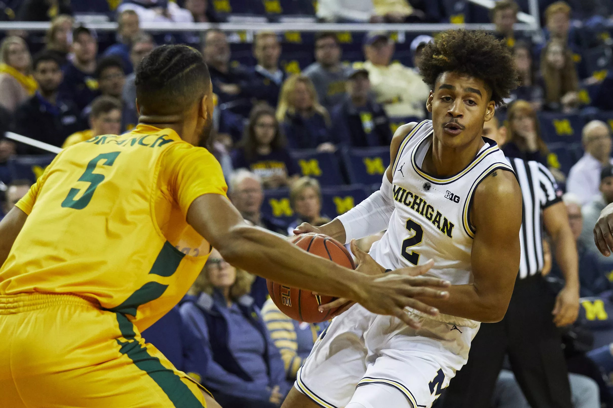 Michigan Wolverines vs. Holy Cross Crusaders basketball preview