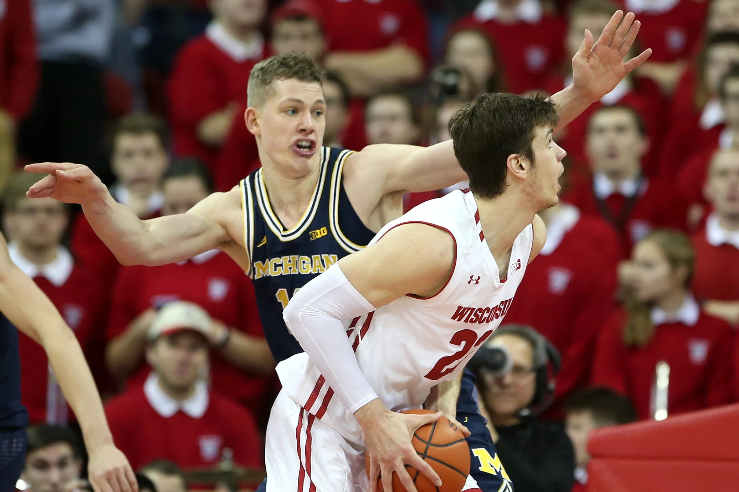 Wagner, Wolverines earn big road win at Wisconsin