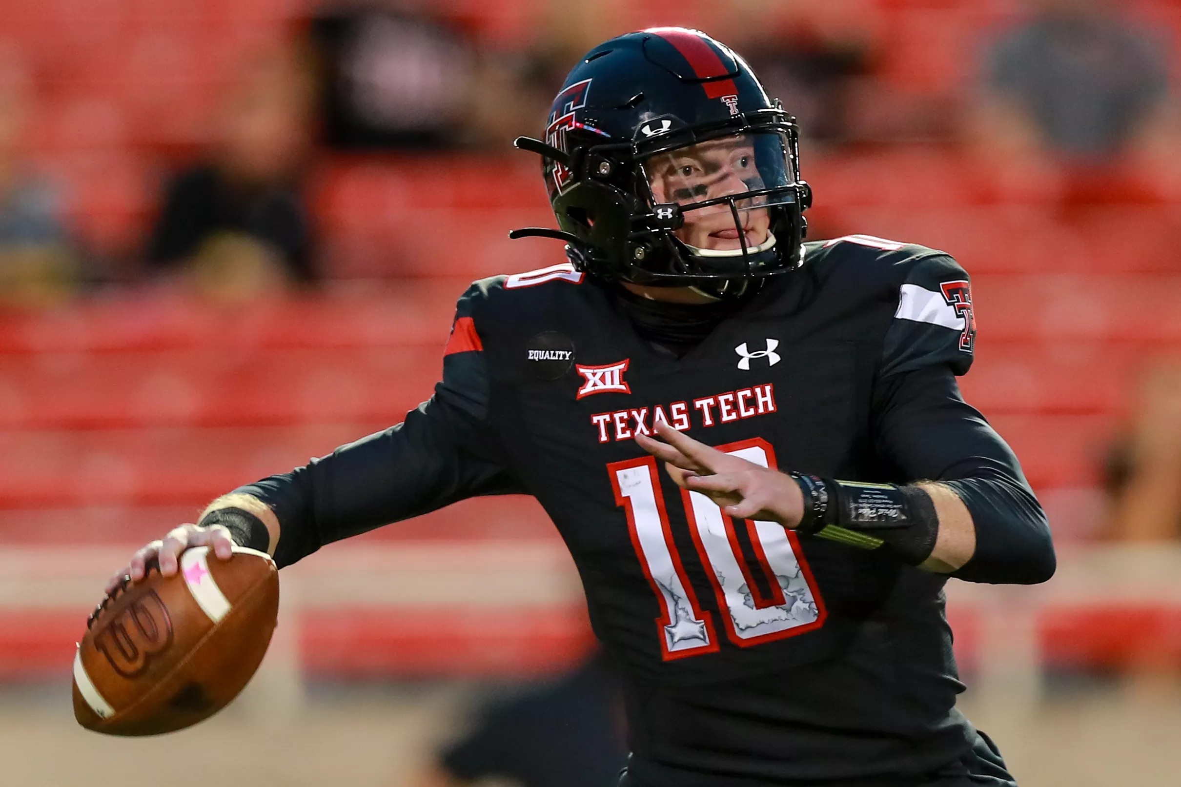 Alan Bowman brings experience and needed depth to Michigan’s QB equation