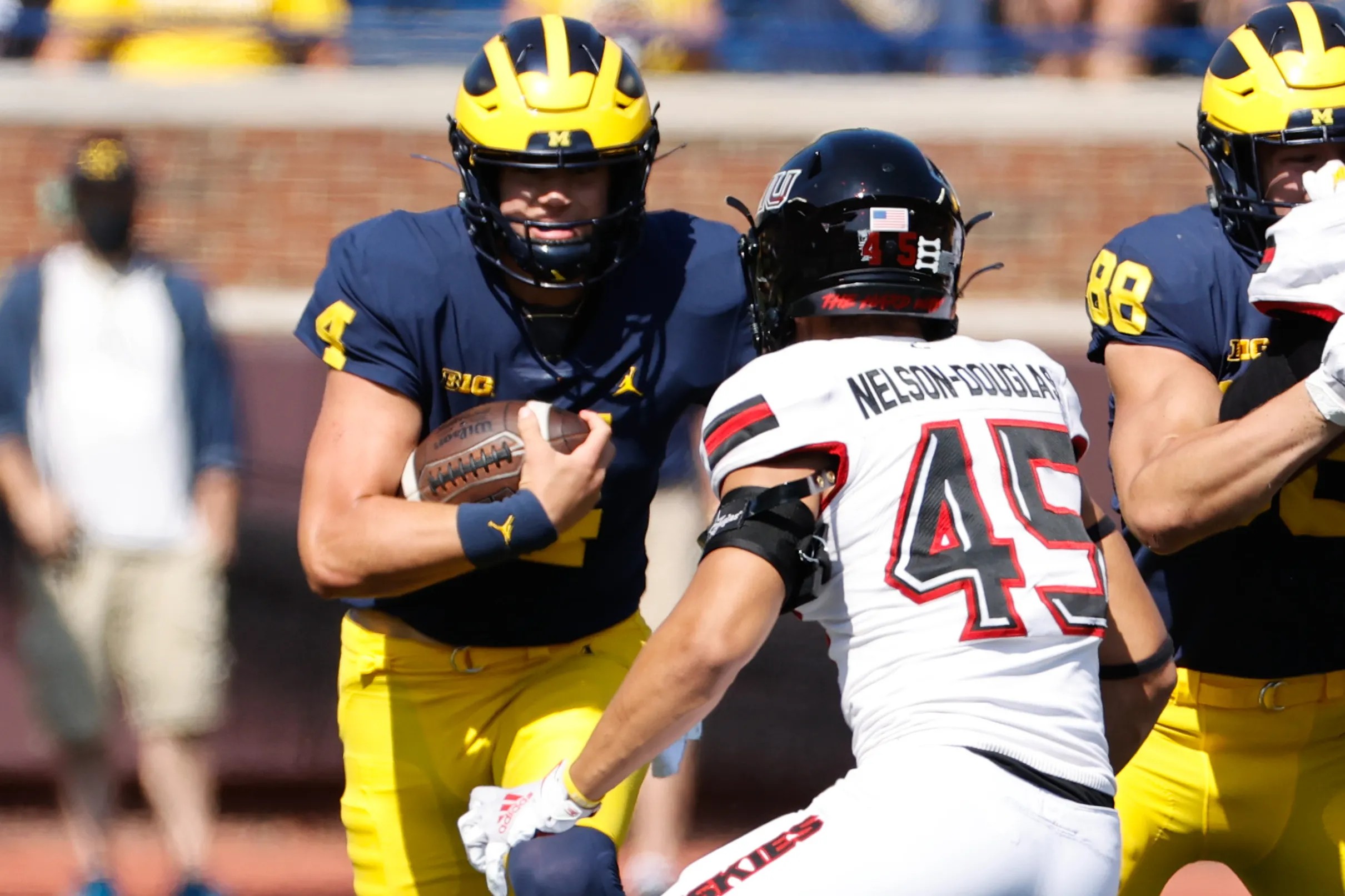 QB Dan Villari enters NCAA transfer portal