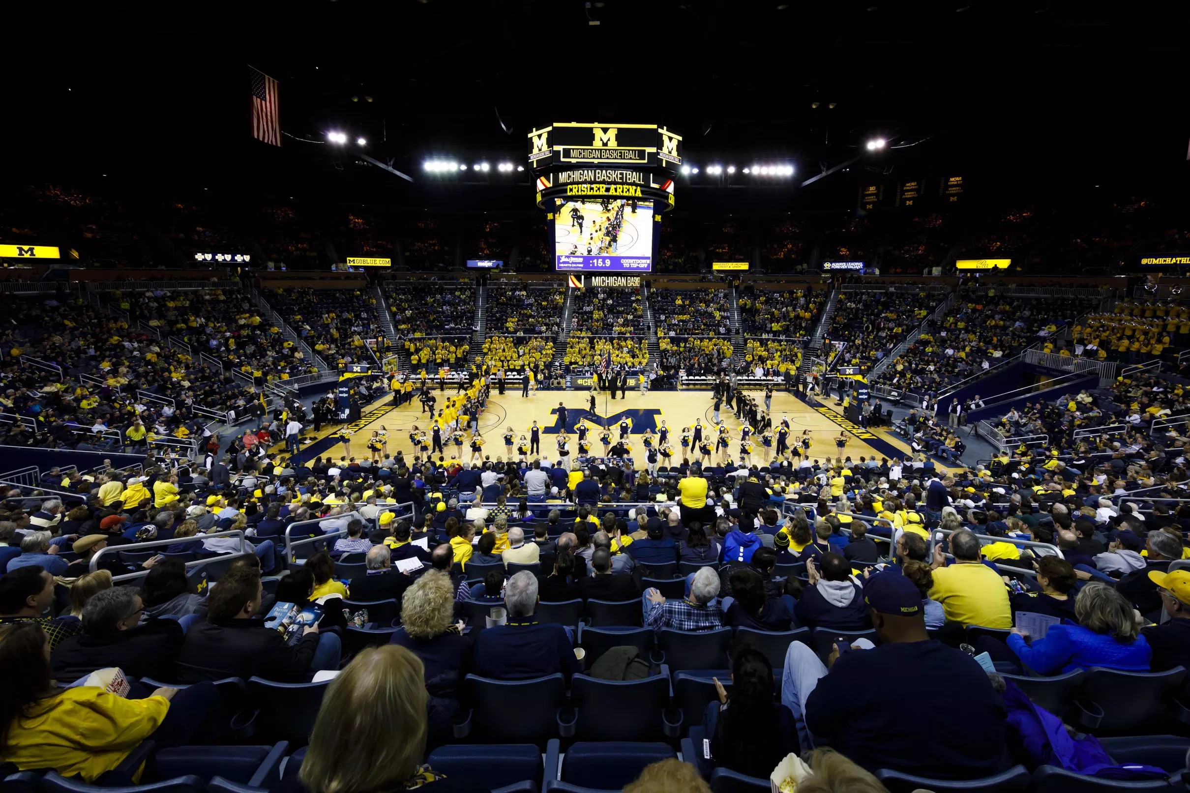 Juwan Howard announces Jon Sanderson will remain working with U-M ...