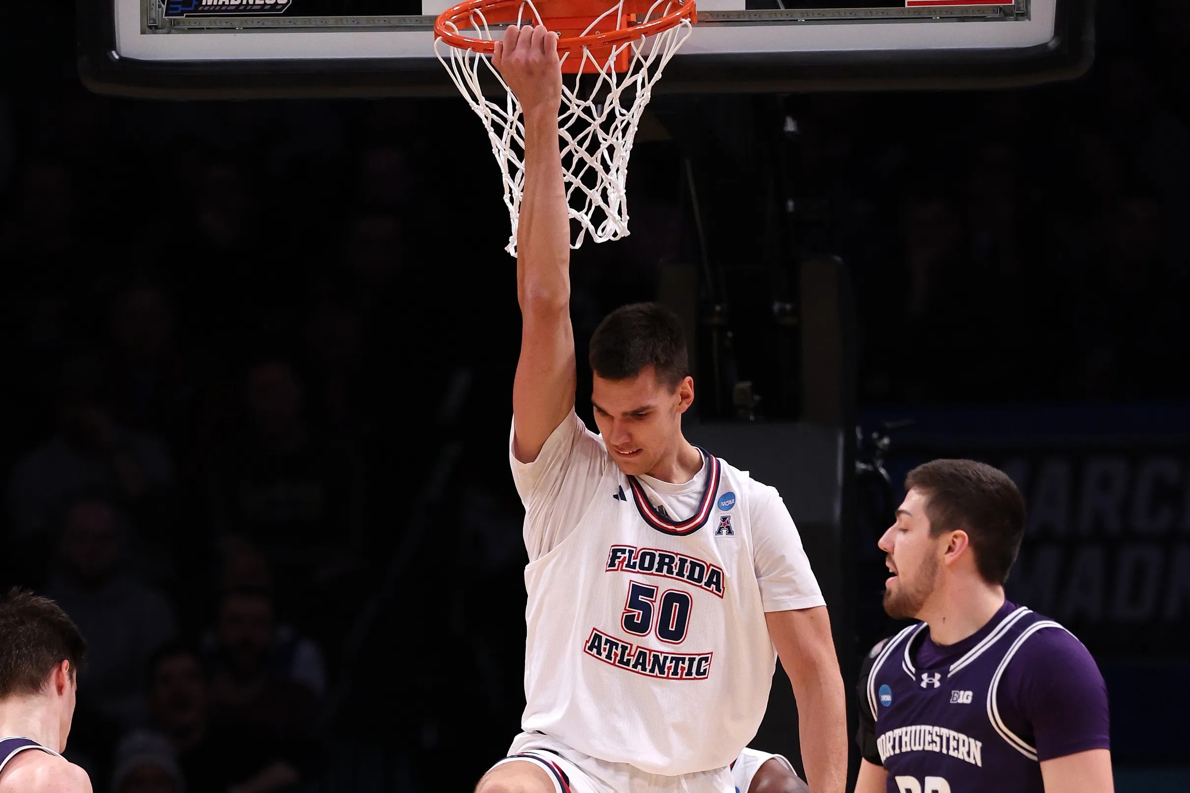 Q&A: Former FAU beat writer Kevin Fielder sheds light on what Michigan ...