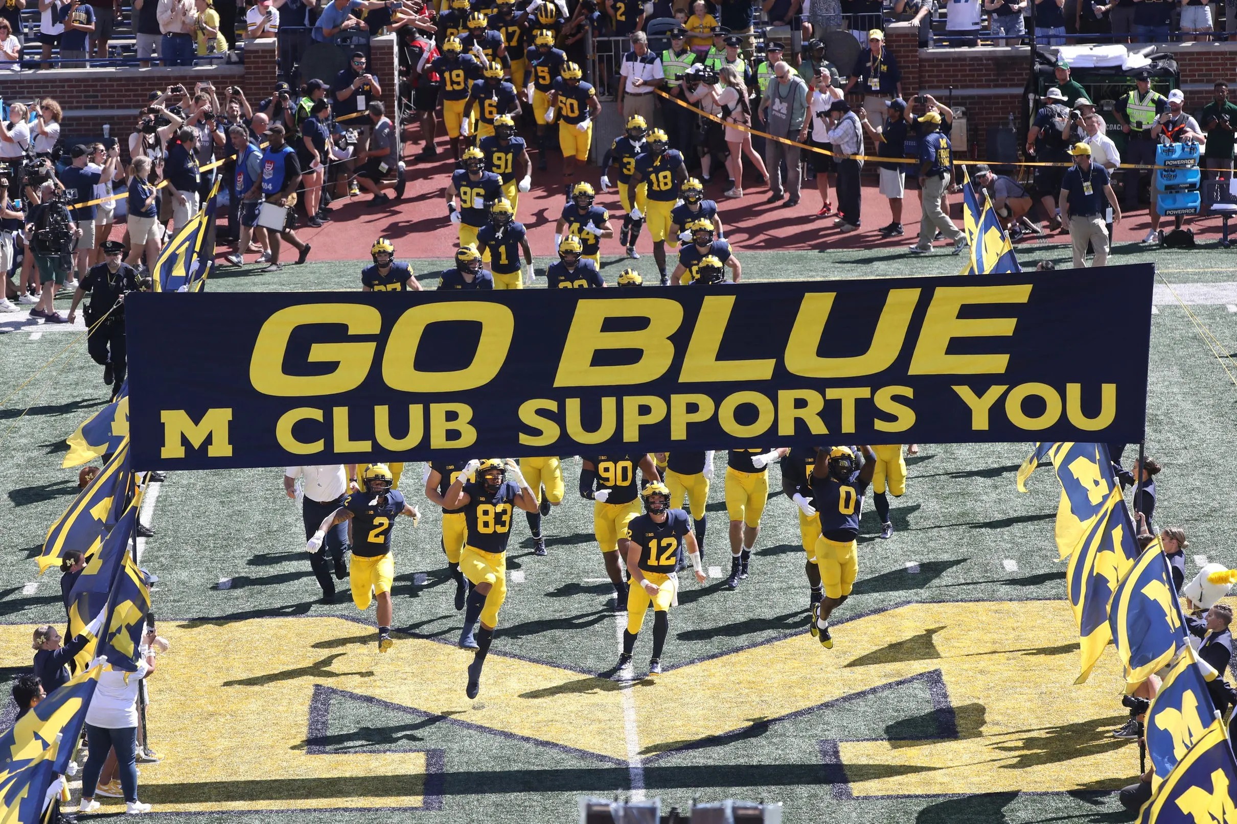 Michigan unveils uniforms for Maize Out vs. Penn State