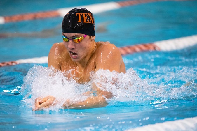 No. 1 Men’s Swimming’s Carson Foster earns Big 12 Newcomer of the Week