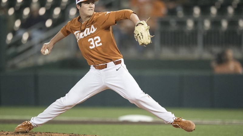 No. 22 Baseball rides six-run inning to 10-3 win over Sam Houston