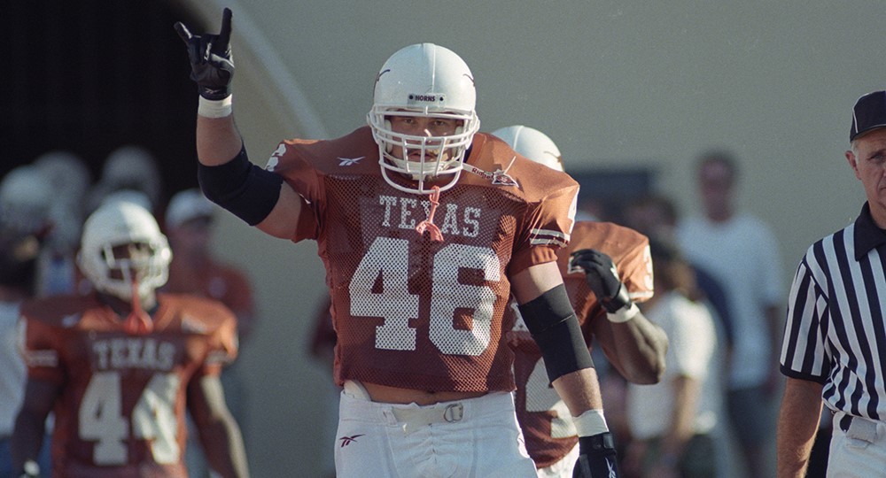 Video: Longhorn Dusty Renfro gives ultimate gift to his father (KXAN)