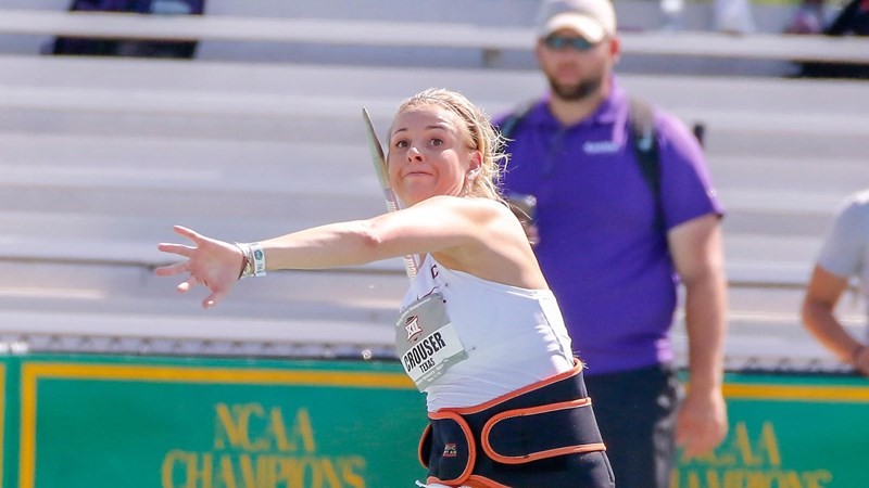 Crouser breaks school record to win back-to-back crowns