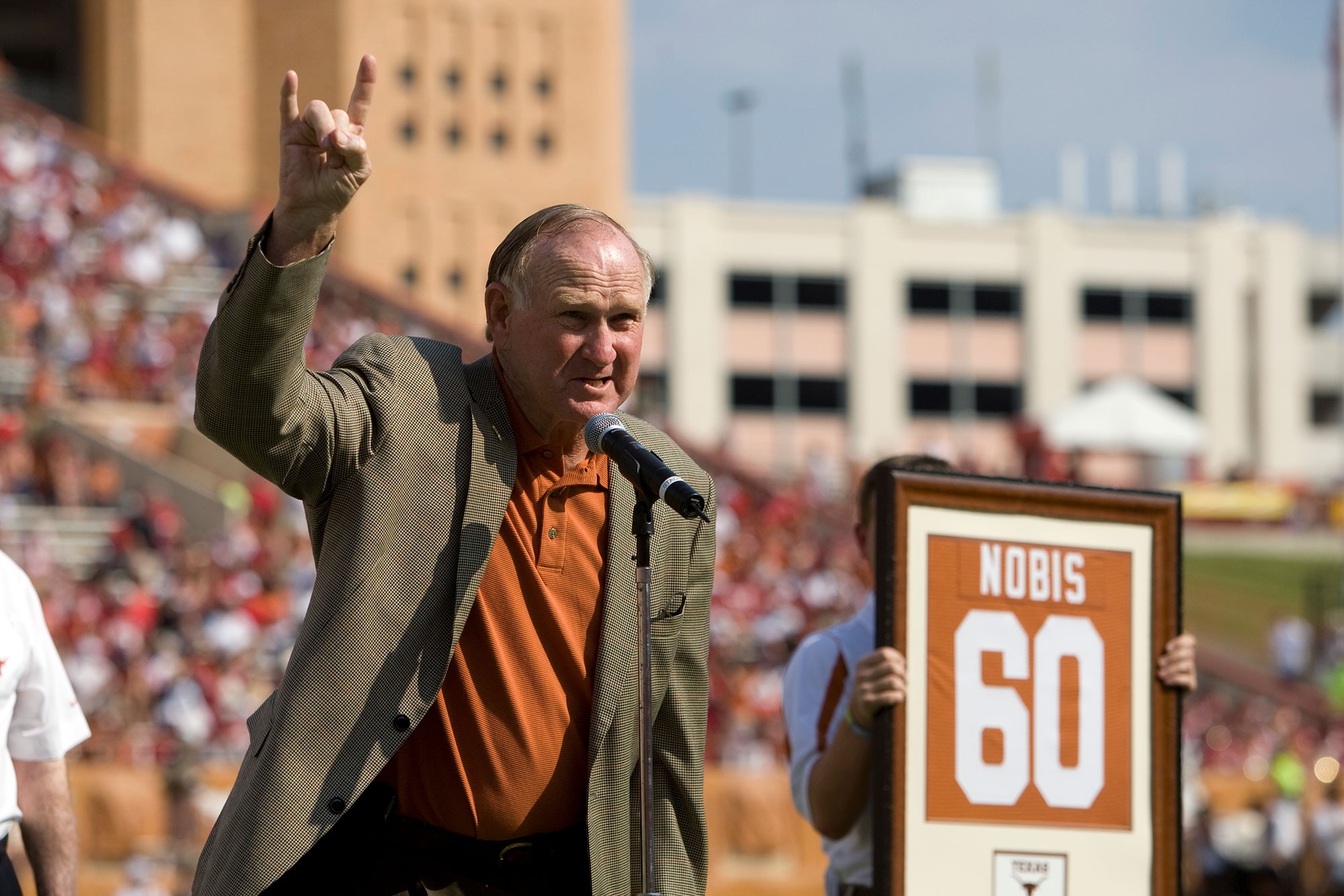 Remembering Longhorn Legend Tommy Nobis