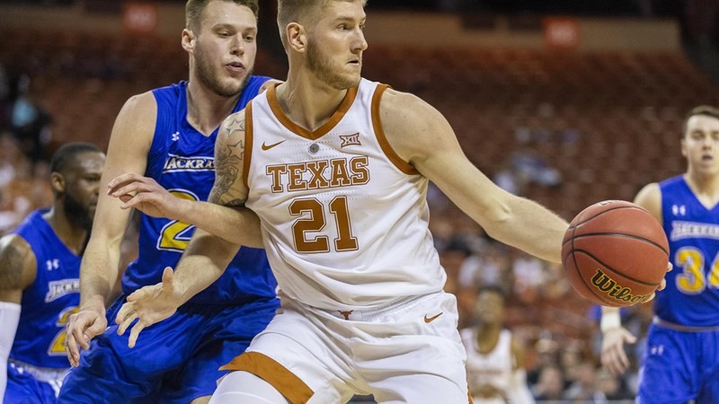 Men's Basketball defeats South Dakota State, 79-73