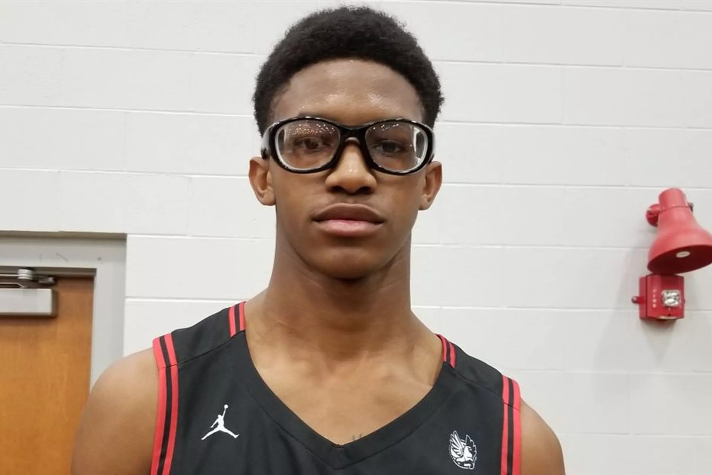 Texas offers 4-star 2021 C Daimion Collins