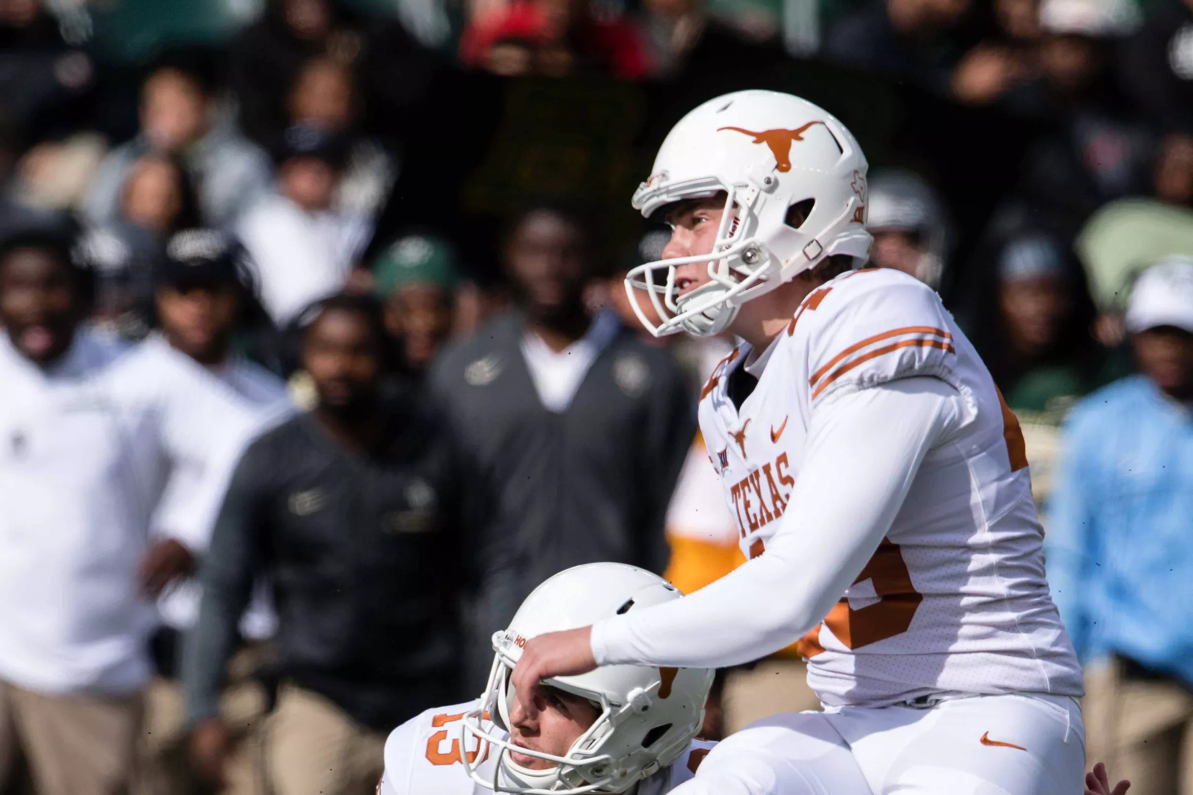 Former Texas K Joshua Rowland enters the NCAA transfer portal