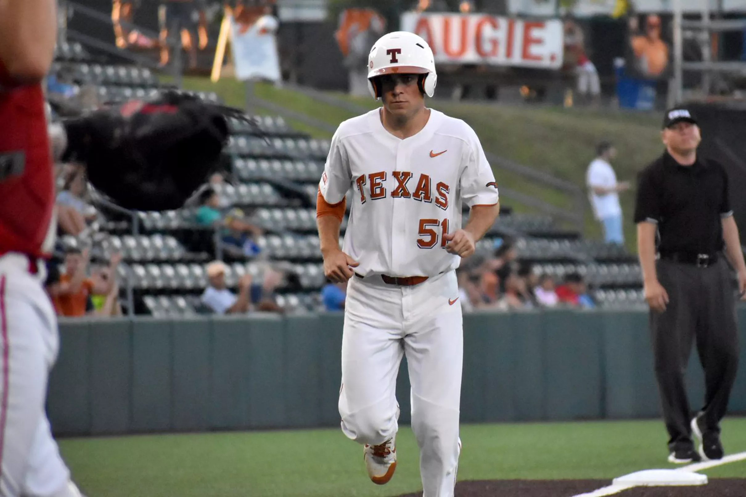 Texas Baseball walks its way to a 9-4 victory over Houston
