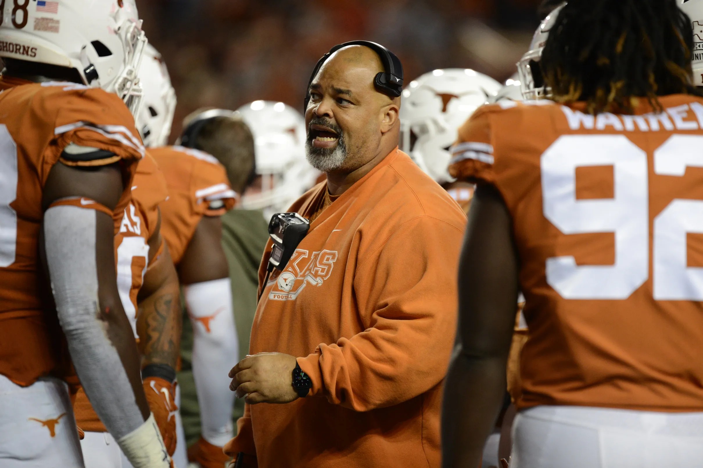 Report: DL coach Bo Davis ‘expected’ to remain at Texas despite ...