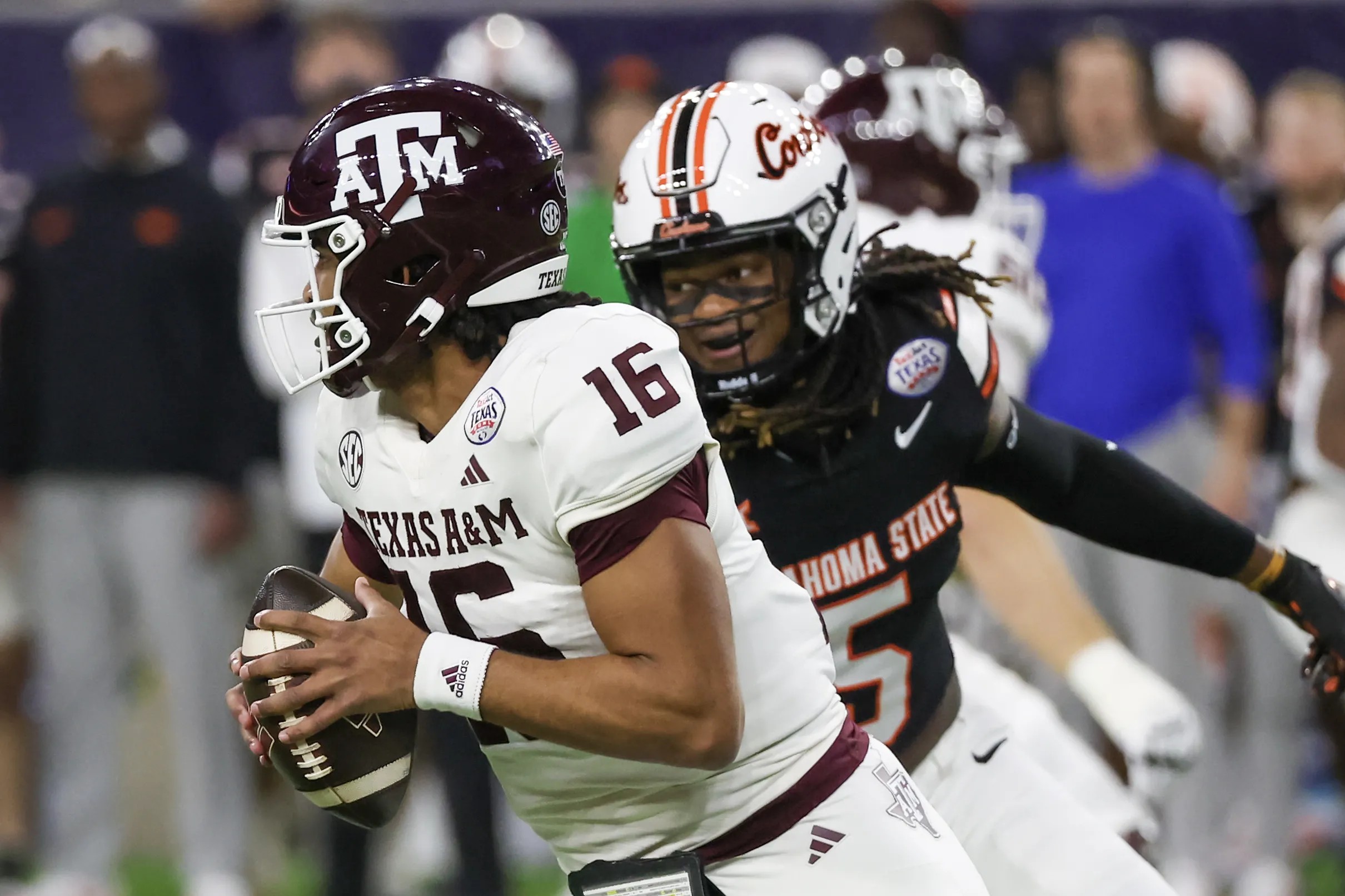 Longhorns Daily News: Texas A&M QB Jaylen Henderson is talking trash on ...
