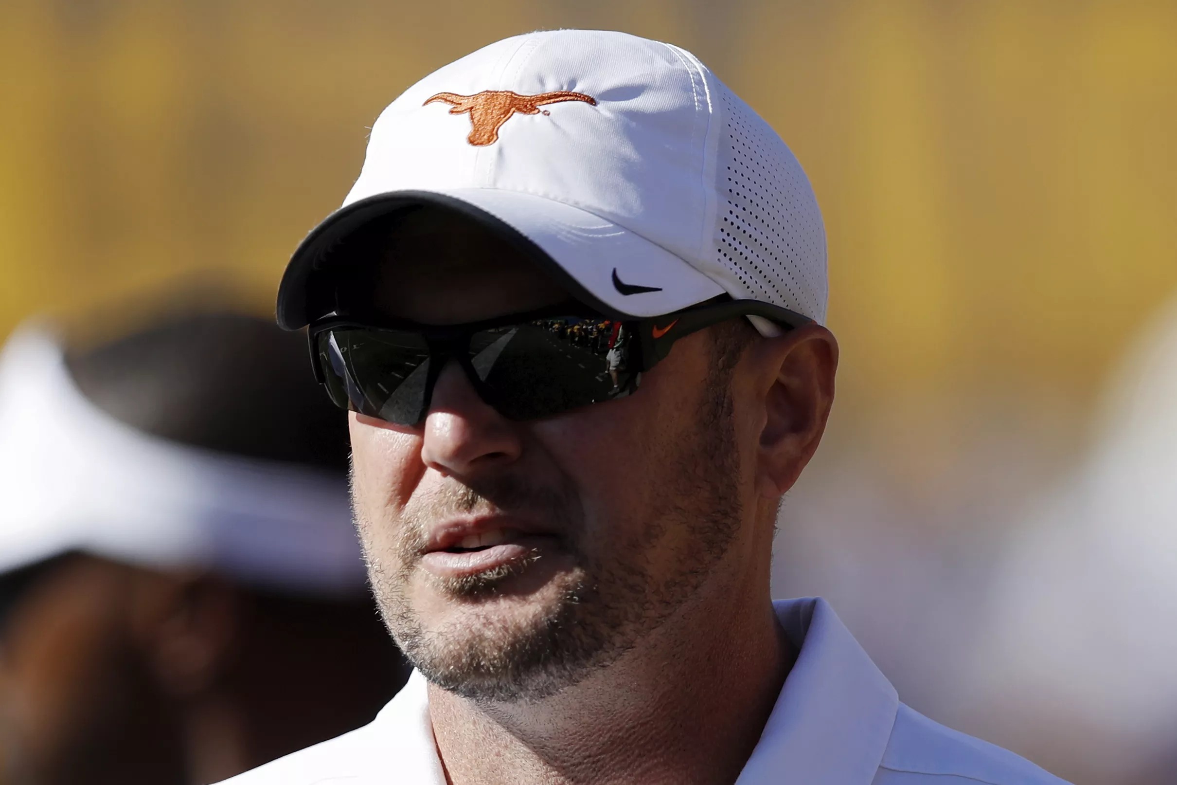 WATCH: Tom Herman flips double bird to Longhorn Network on early ...