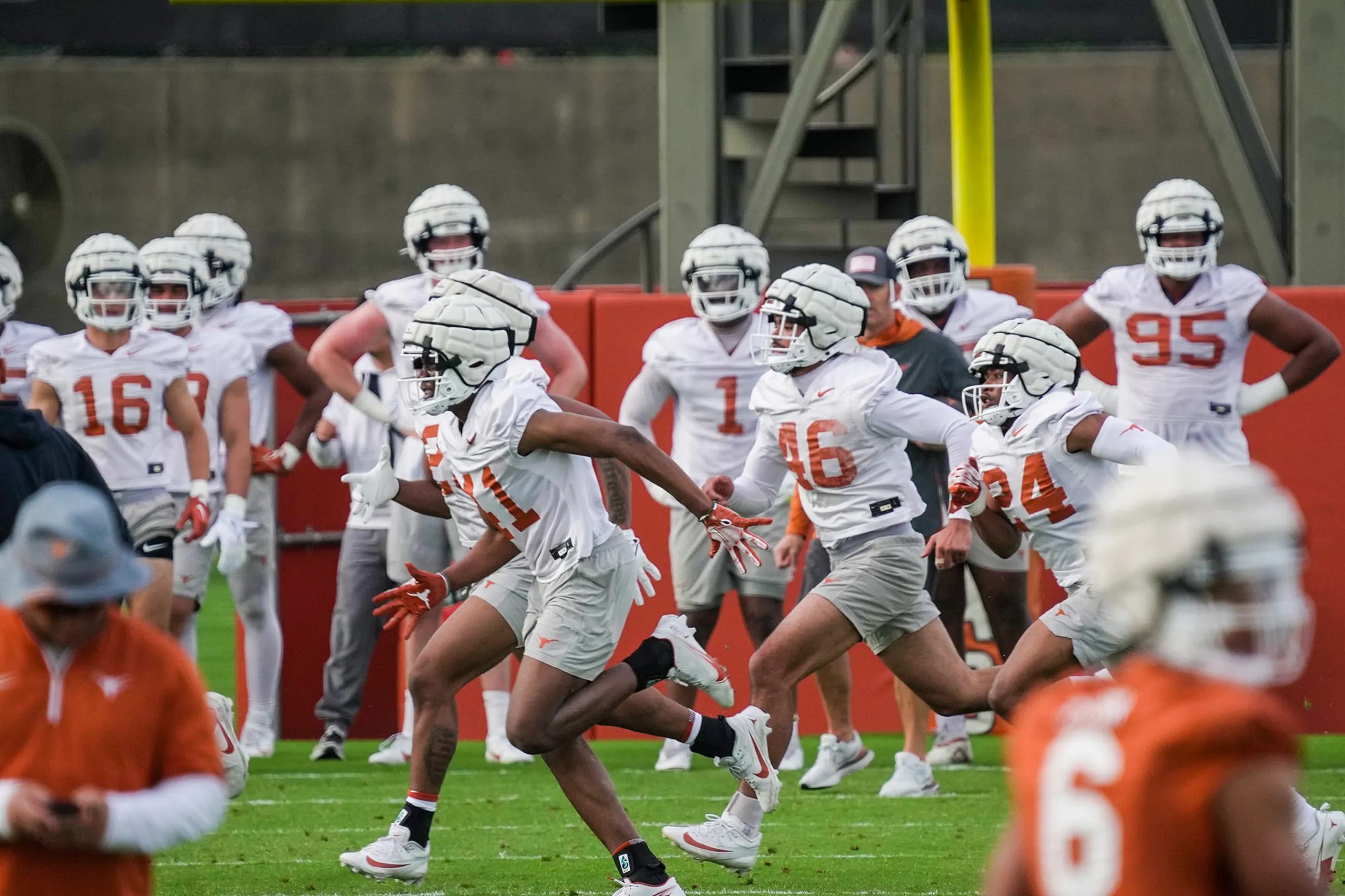 Texas Orange-White game live updates: Trey Owens finds Ryan Wingo for ...