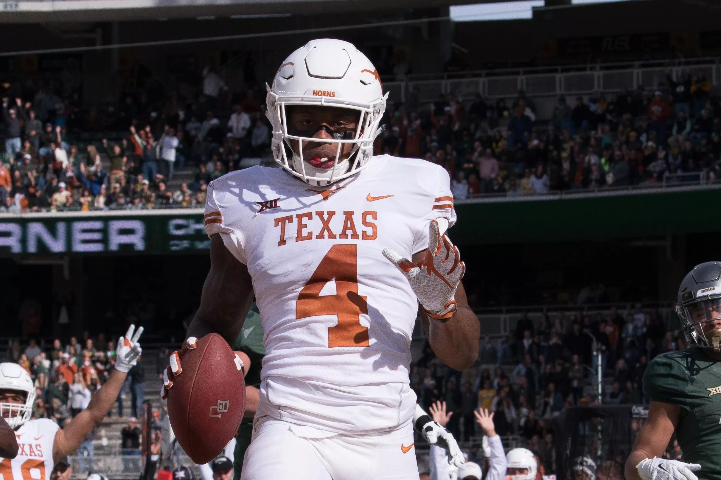 Report: Texas LB Malik Jefferson, S DeShon Elliott to enter 2018 NFL Draft