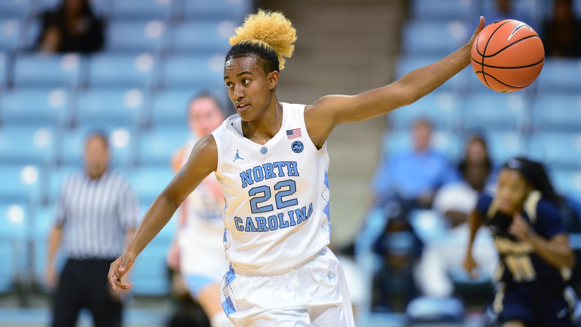 Kea's Career High Nets Hatchell Win No. 999