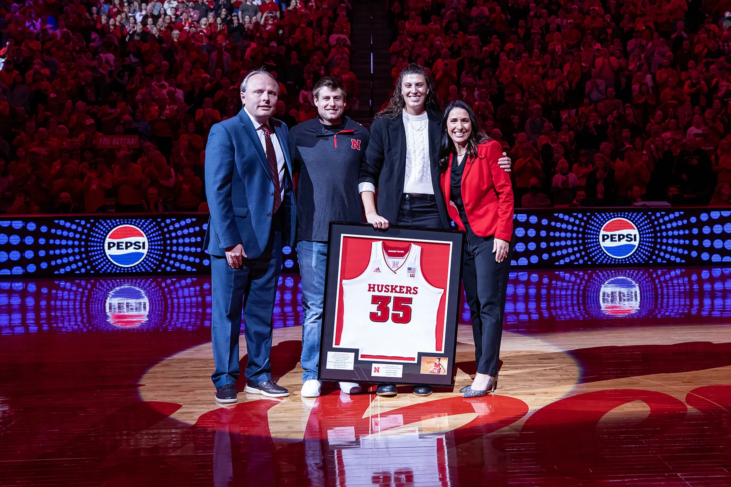 Monday Flakes: Jordan Hooper Honored, and Jackrabbits Win FCS Championship