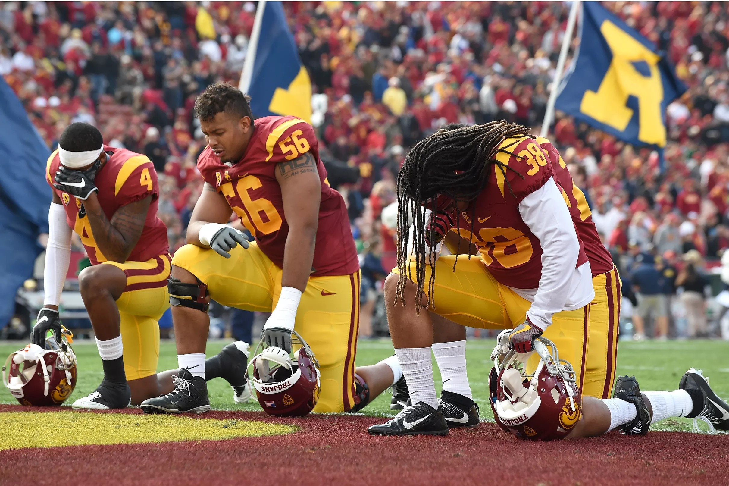 USC vs Notre Dame: Q&A With One Foot Down