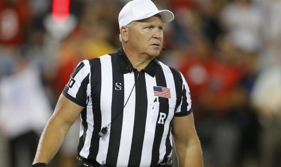 Referee Mike Defee shares stories from the cauldron of Big 12 football