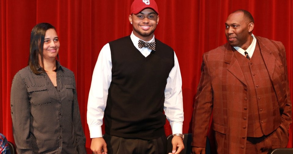 Report: DeBerry granted release from Sooners