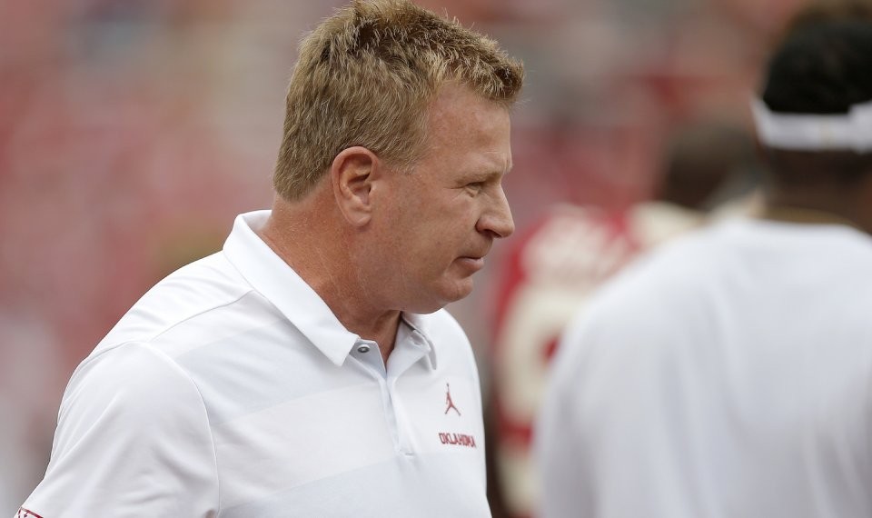 Report: Mike Stoops expected to join Alabama in off-field position