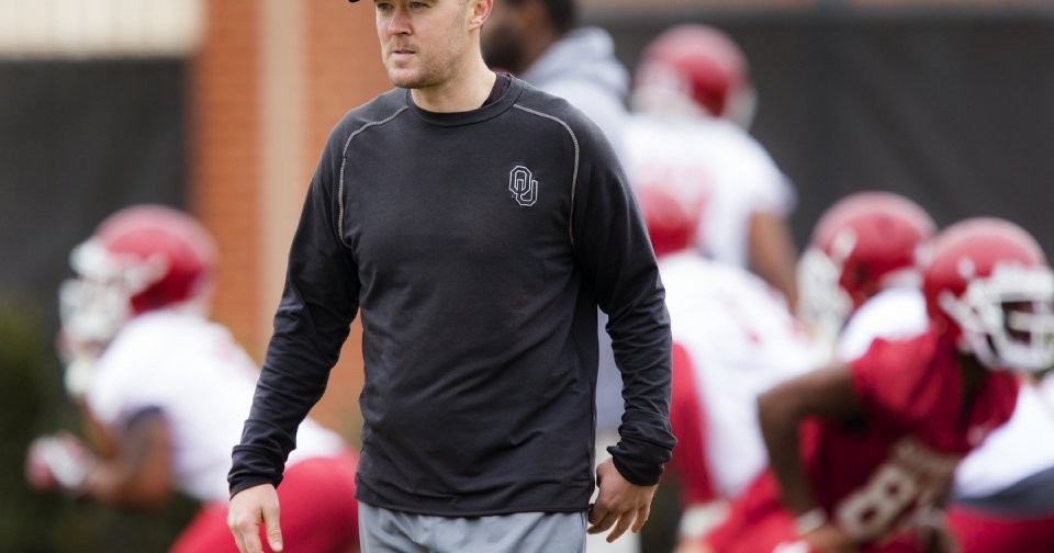 Riley challenges students to field goal contest at spring game