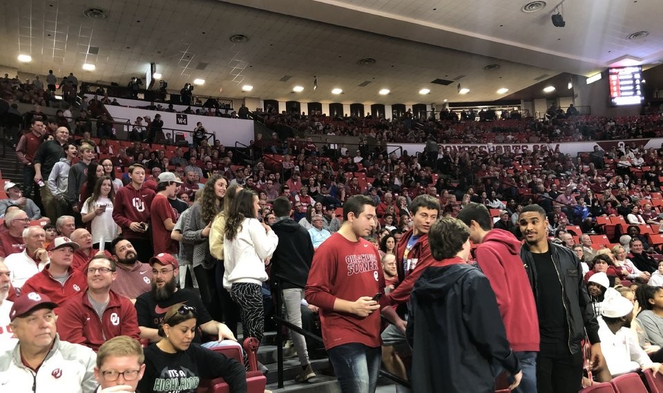 OU football: Sooner fans line up to meet Jalen Hurts at basketball game