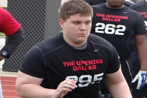 Harrah lineman Logan Roberson commits to Sooners