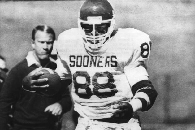 Former Sooners TE Keith Jackson entering last season as Arkansas analyst