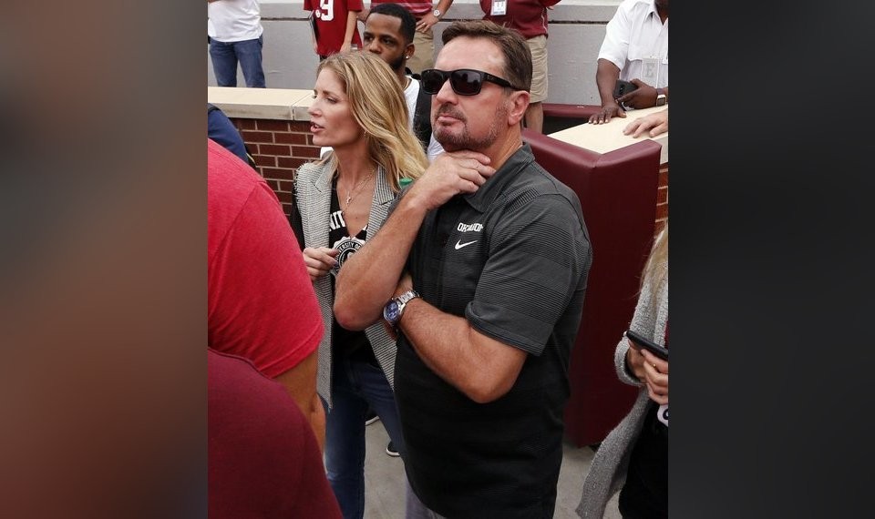 Report: Bob Stoops to coach Dallas XFL team