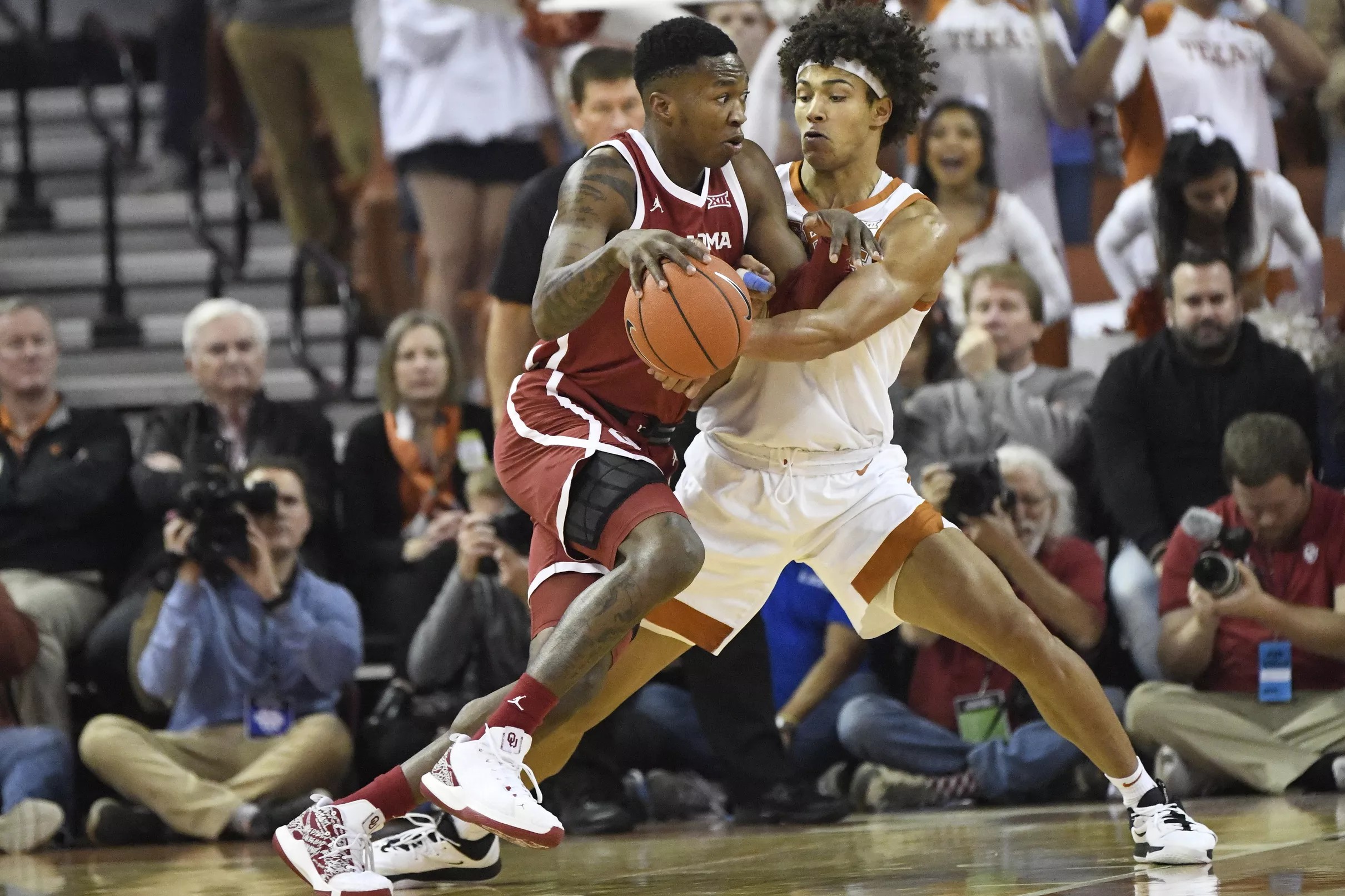 Oklahoma Sooners Basketball: OU takes down Texas on the road, 72-62