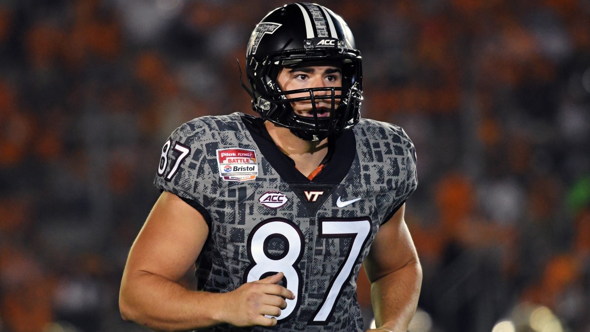 Long snapper Colton Taylor awarded honorary Beamer No. 25 vs. Delaware