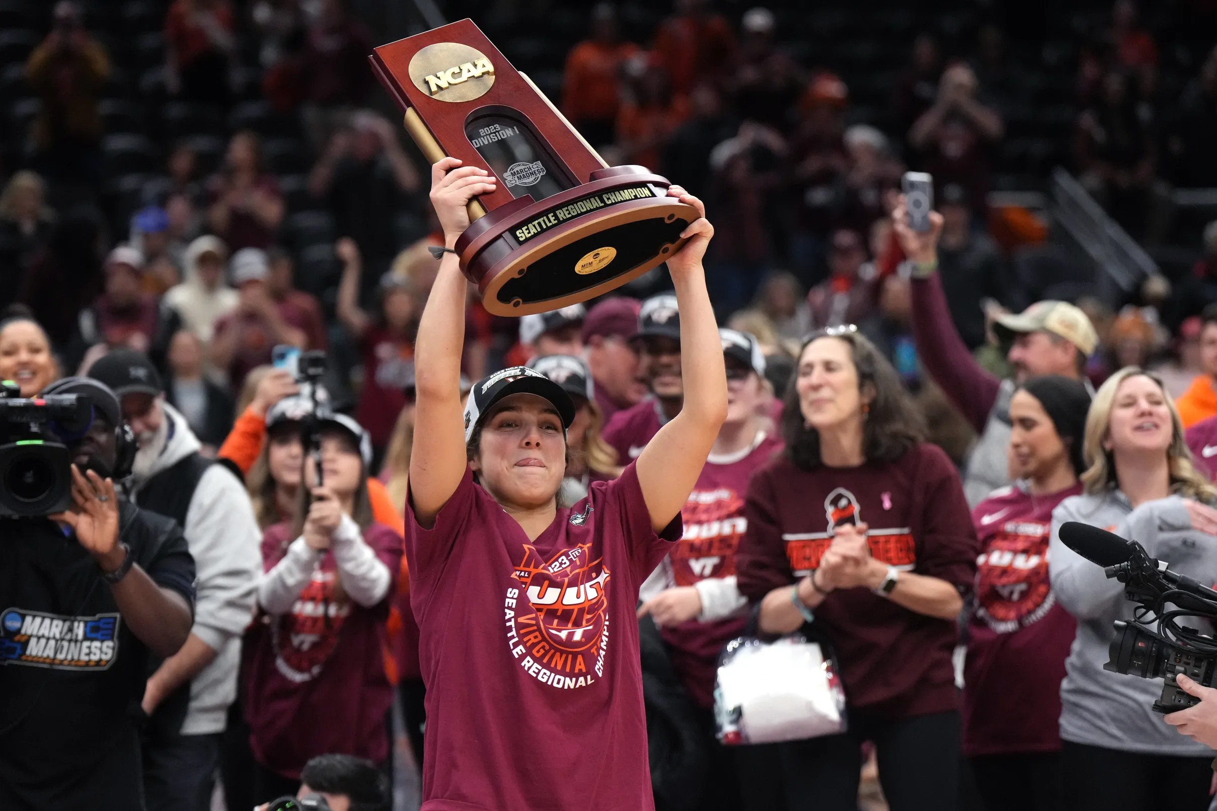 Virginia Tech women’s basketball: Georgia Amoore graduates and fans ...